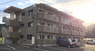 ペット相談可(#^.^#)2DK 龍郷町大勝 駐車場1台無料♪｜賃貸｜龍郷町大勝 しまバス バス停「大勝バス停」より 徒歩2分｜67000円/月